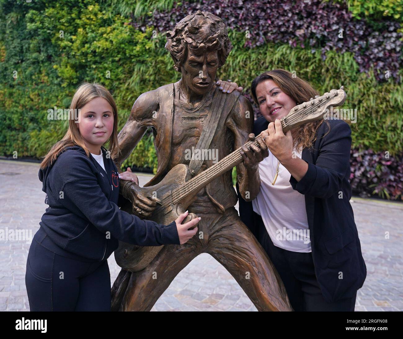 La figlia di Keith Richard Angela (a destra) e la nipote Ava, di 12 ...
