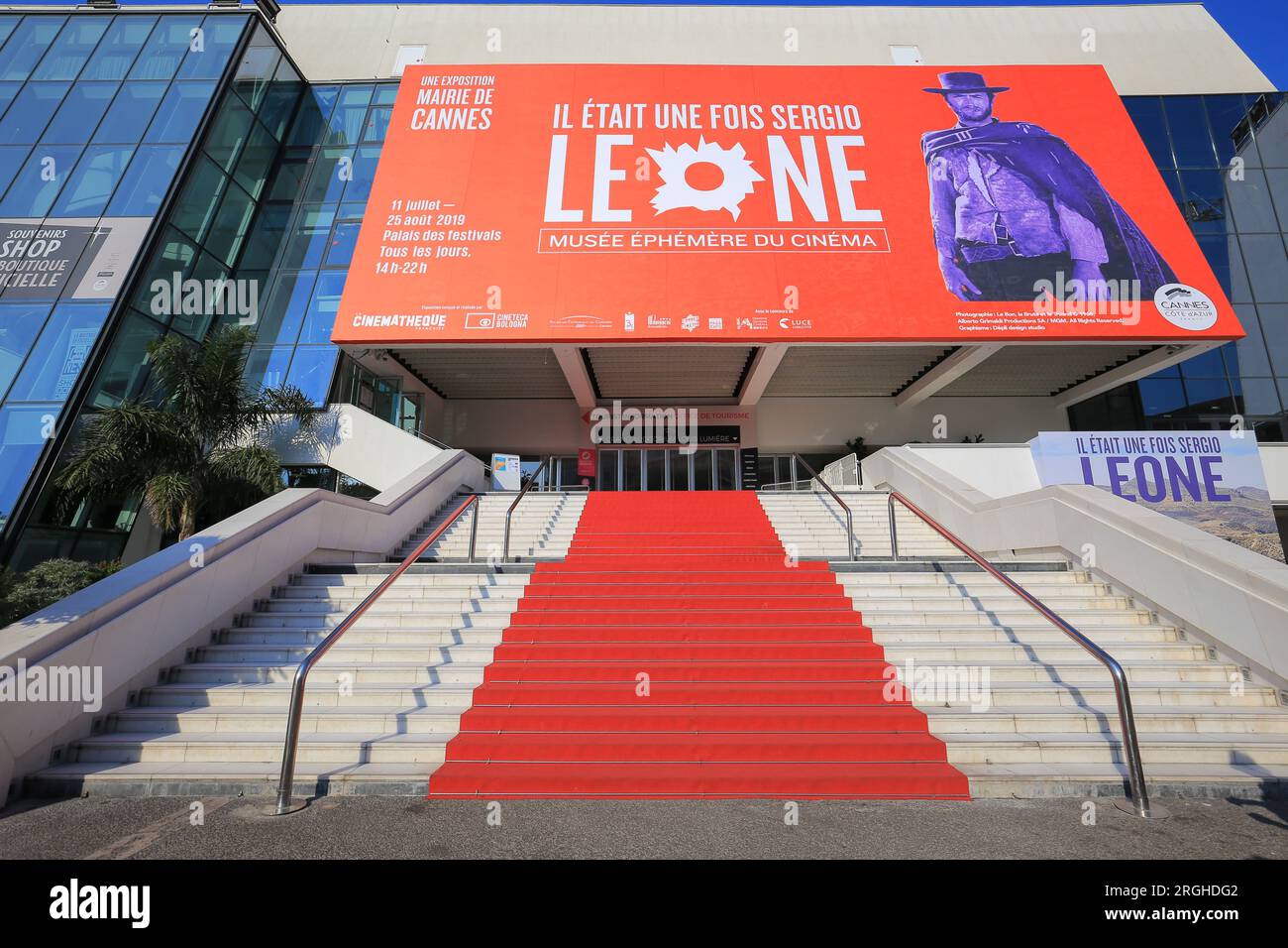 Cinema di lusso esterno immagini e fotografie stock ad alta risoluzione ...