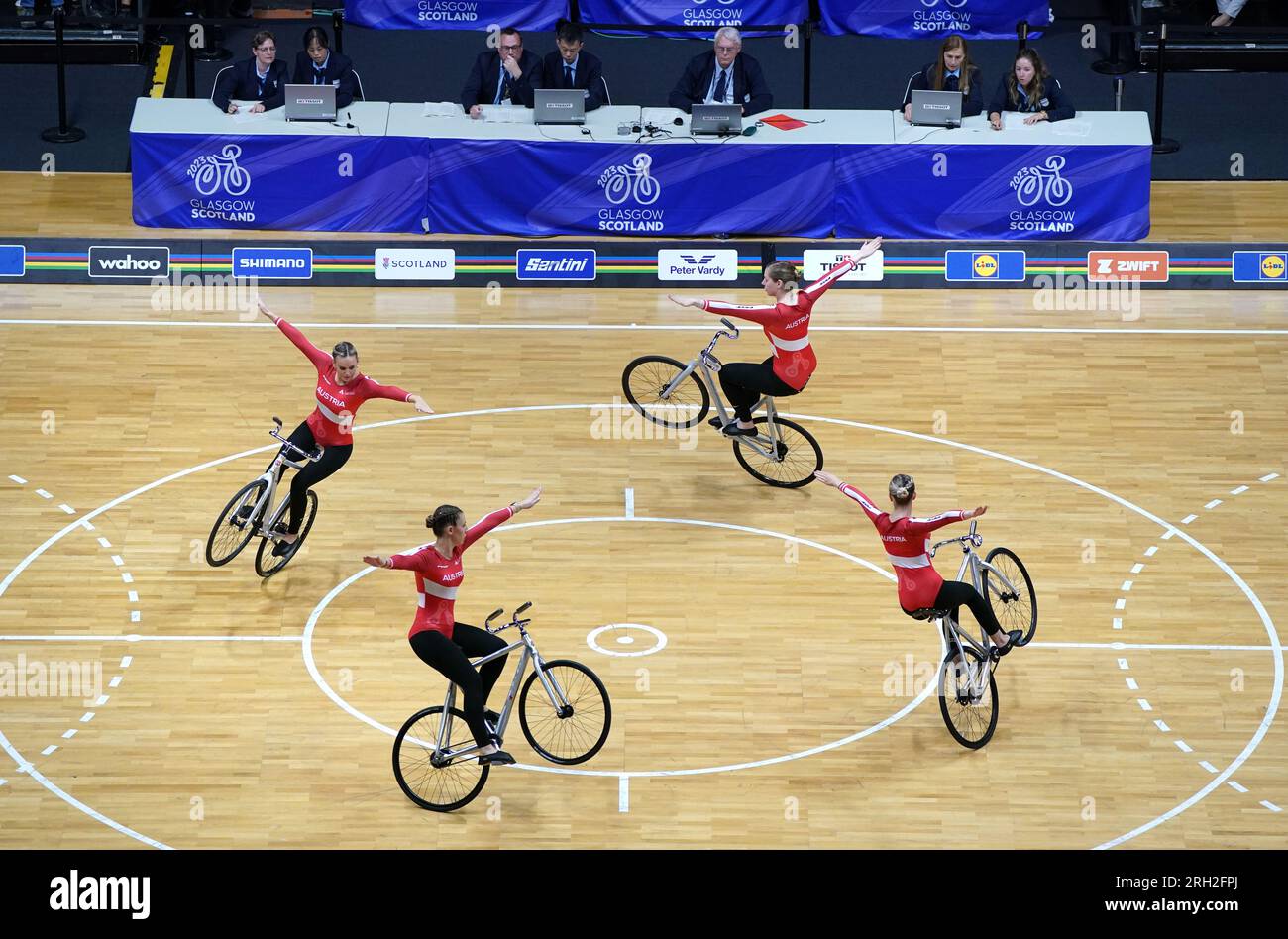 Austria durante la finale Open Elite Artistic Cycling-Act4-Indoor ...