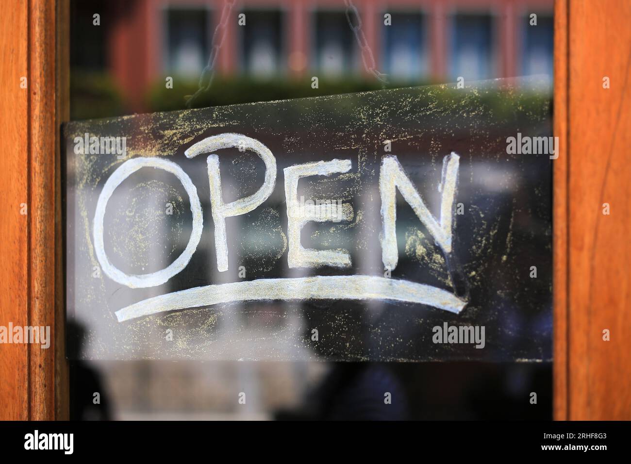 Segnaletica sulla porta di vetro immagini e fotografie stock ad alta ...