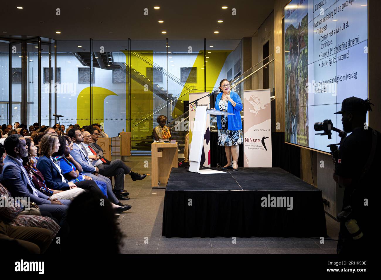 L'AIA - Suzy Römer durante la Tula Lecture dell'Istituto Nazionale ...