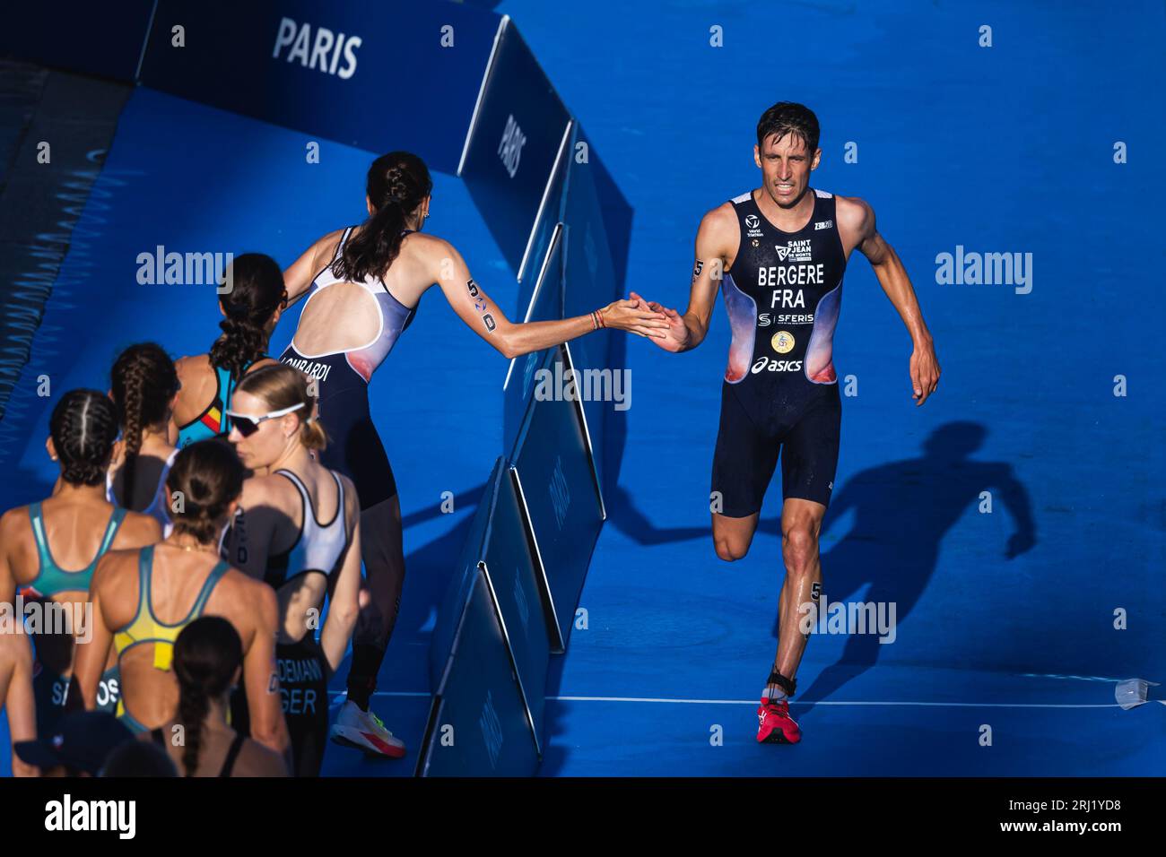 Leo Bergere (fra) Emma Lombardi (fra) al Mixed Relay Triathlon durante ...