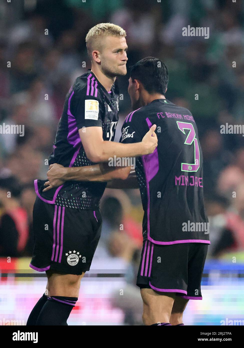 Matthijs de Ligt del Bayern Muenchen kommt fŸr min Jae Kim del Bayern ...