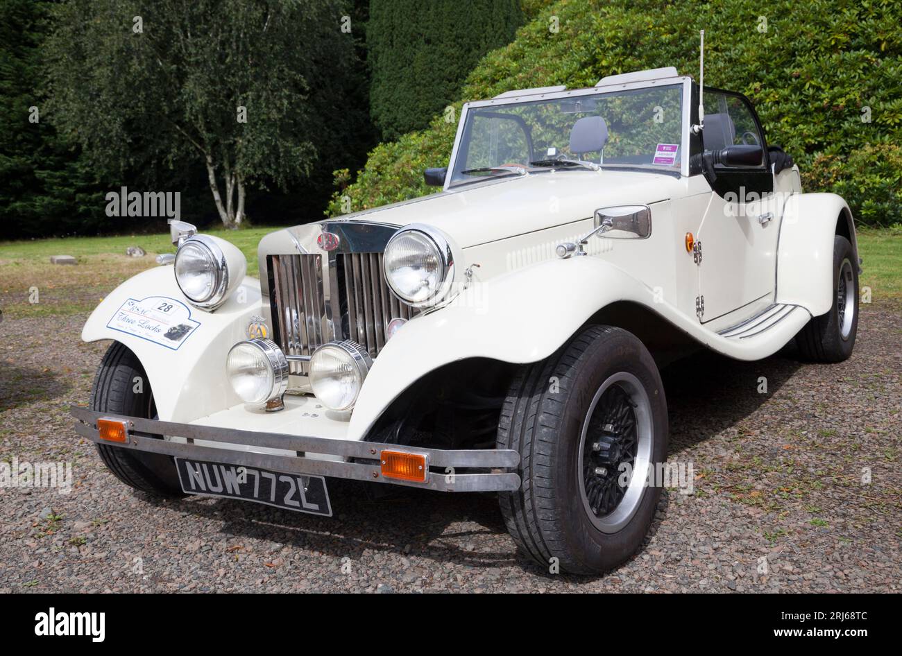 Jba falcon immagini e fotografie stock ad alta risoluzione - Alamy