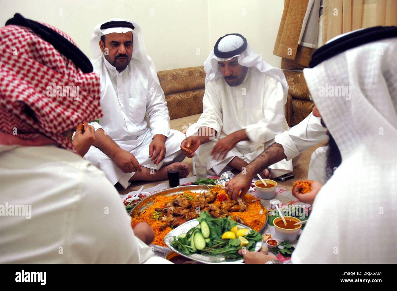 Eid ul fitr essen immagini e fotografie stock ad alta risoluzione - Alamy