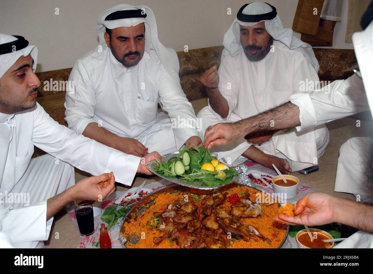 Eid ul fitr essen immagini e fotografie stock ad alta risoluzione - Alamy