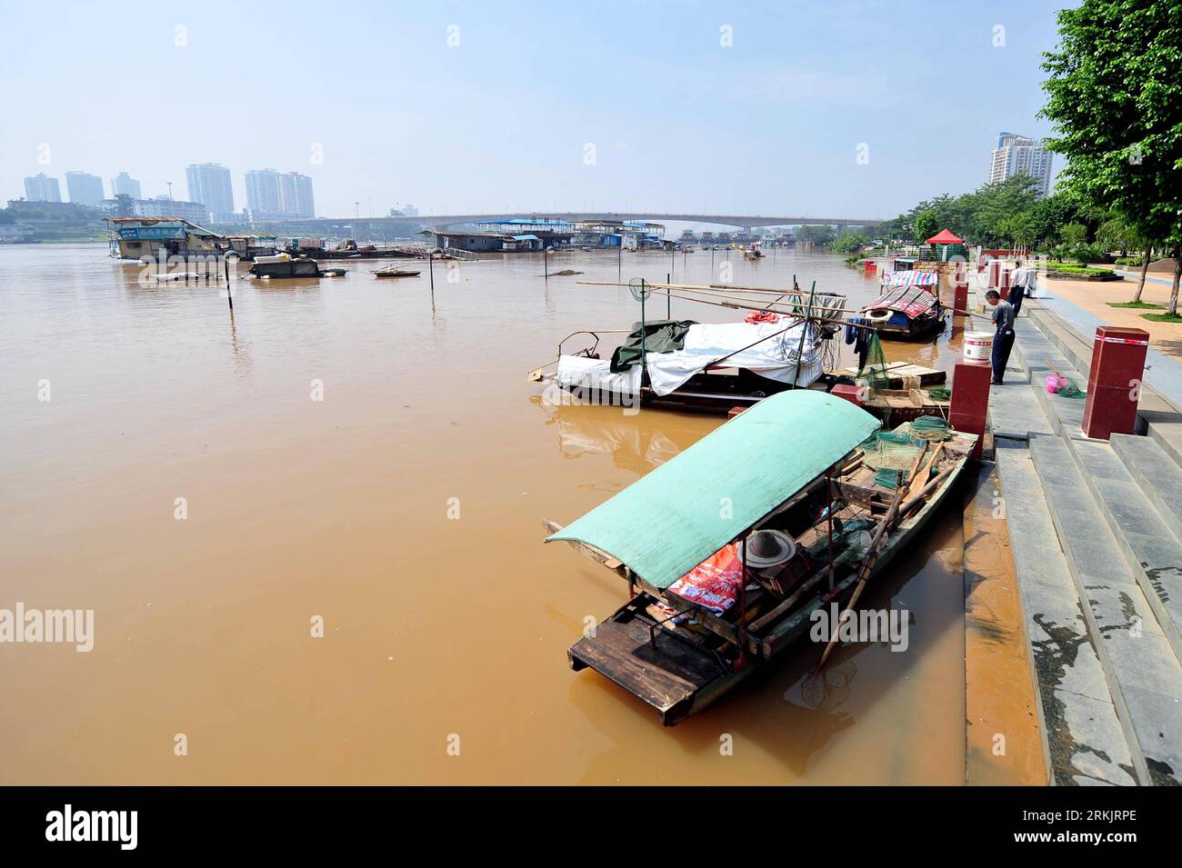 Hochwasser hochwasser hochwasser hochwasser immagini e fotografie stock ...
