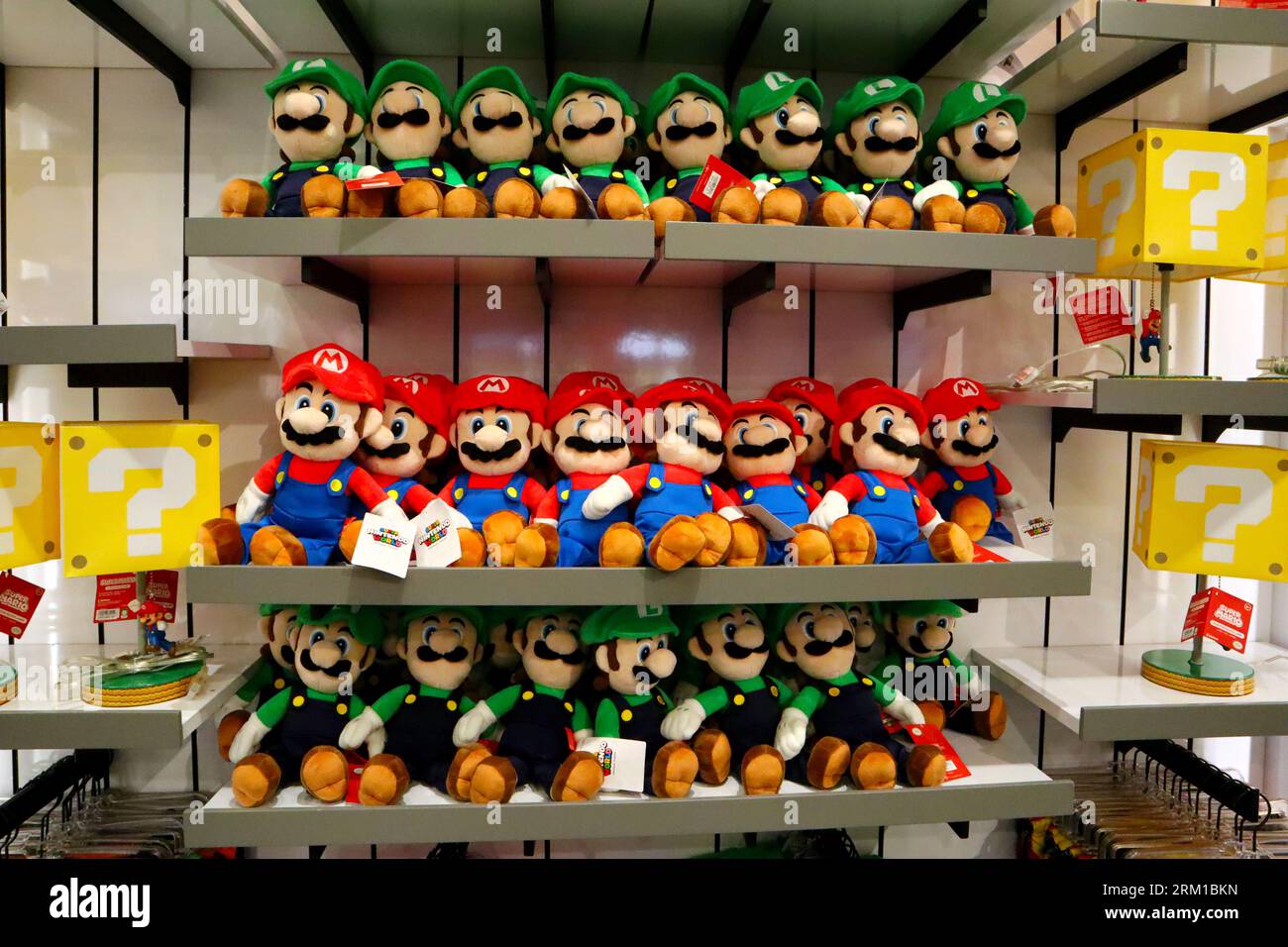 Logo super mario bros immagini e fotografie stock ad alta risoluzione ...