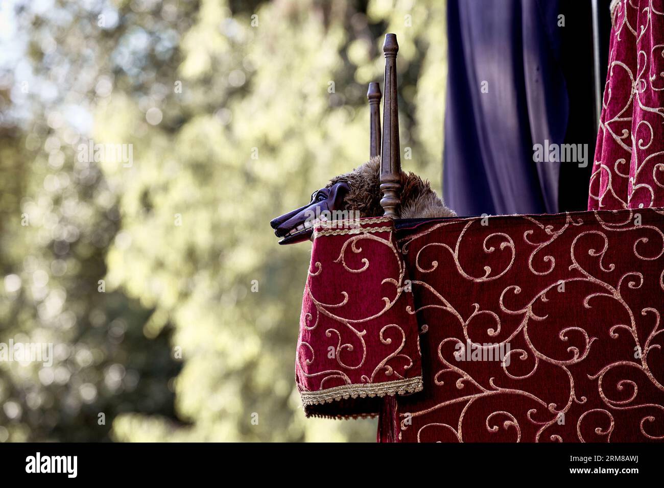 Puppets during the traditional Italian puppet show of Pulcinella, by ...