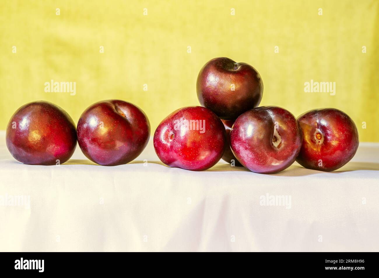 Endocarpo legnoso immagini e fotografie stock ad alta risoluzione - Alamy