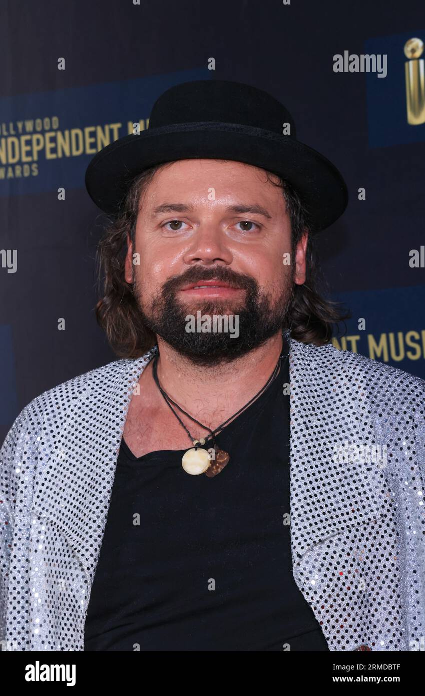 Musicista hauser immagini e fotografie stock ad alta risoluzione - Alamy