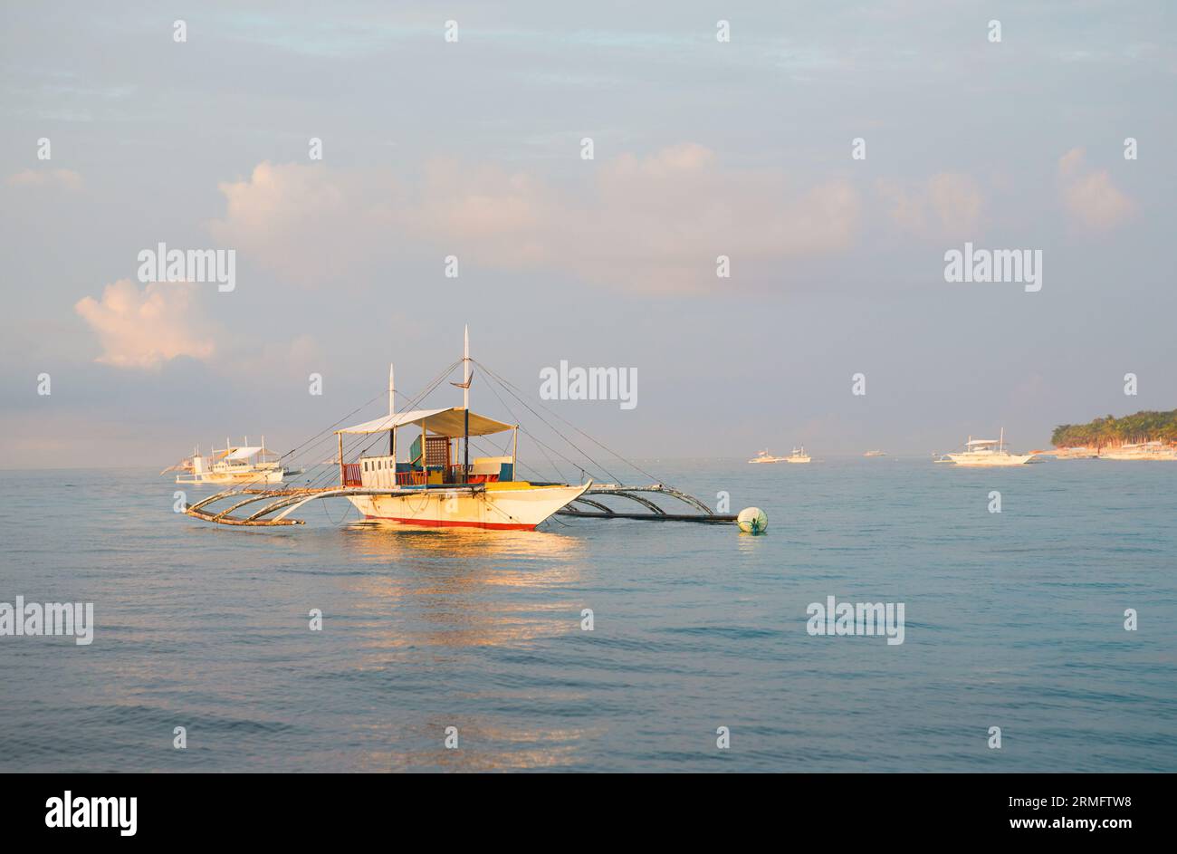 Bangka filippino immagini e fotografie stock ad alta risoluzione - Alamy