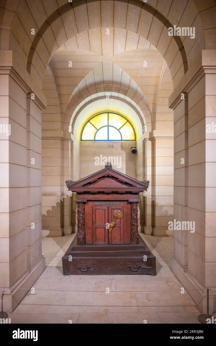 Jean jacques rousseau tomb pantheon immagini e fotografie stock ad alta ...