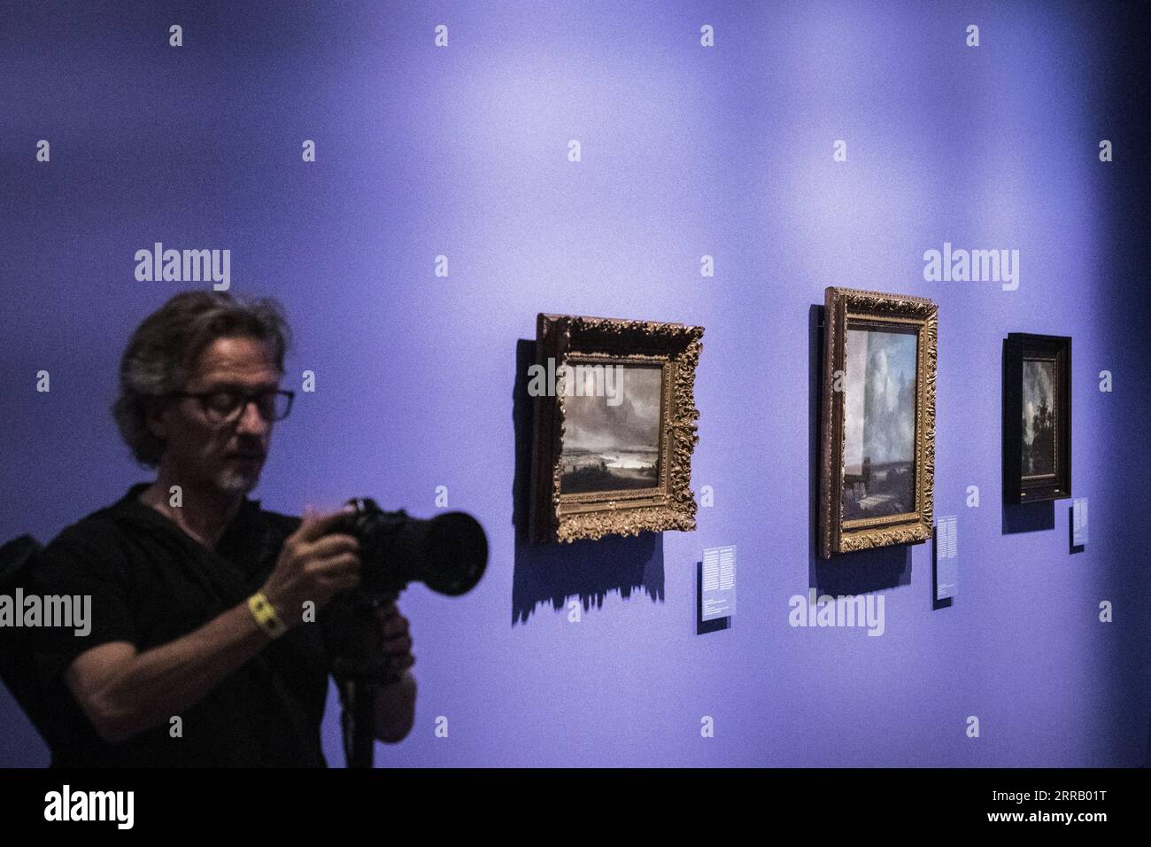 ASSEN -07/09/2023, dipinti di Vincent van Gogh dalla mostra itinerante ...