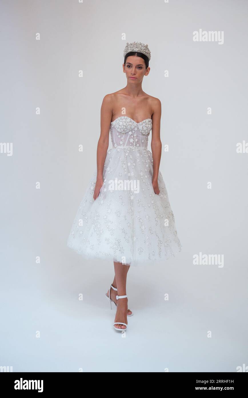 Idsok di moda immagini e fotografie stock ad alta risoluzione - Alamy