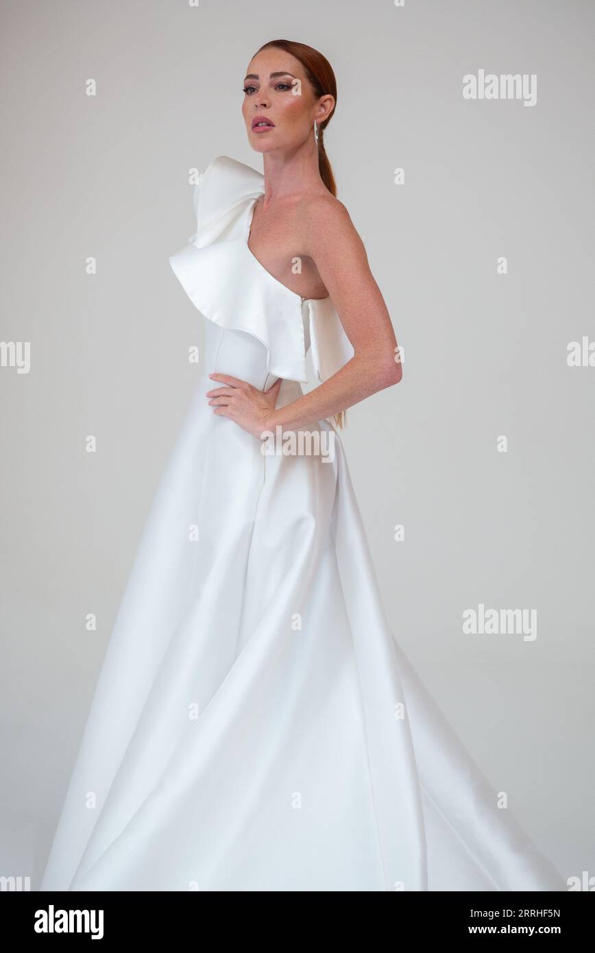 Idsok di moda immagini e fotografie stock ad alta risoluzione - Alamy