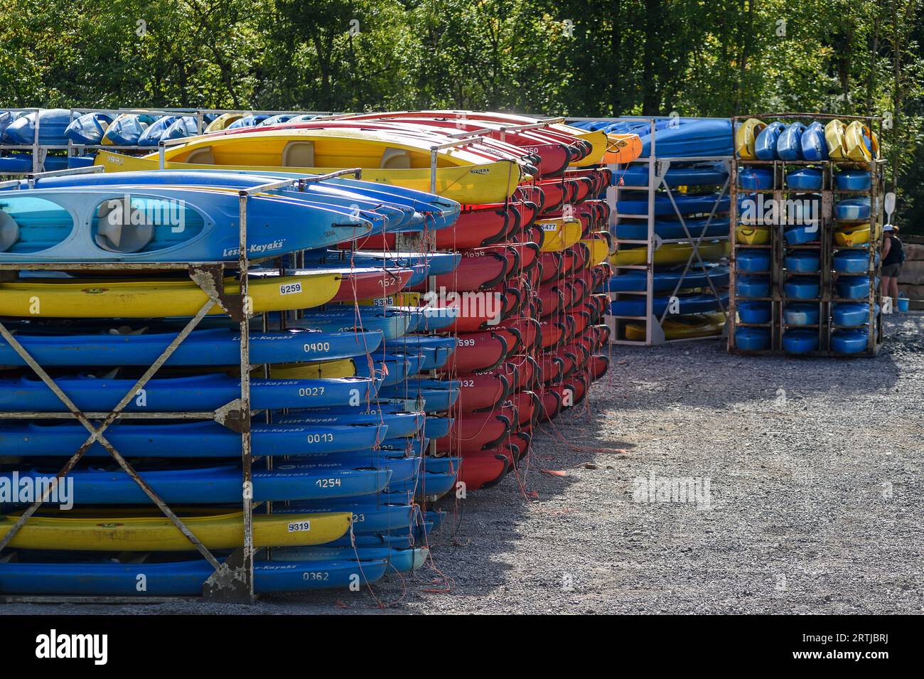 Punto di partenza per il kayak a Houyet. Inizio del viaggio per i ...
