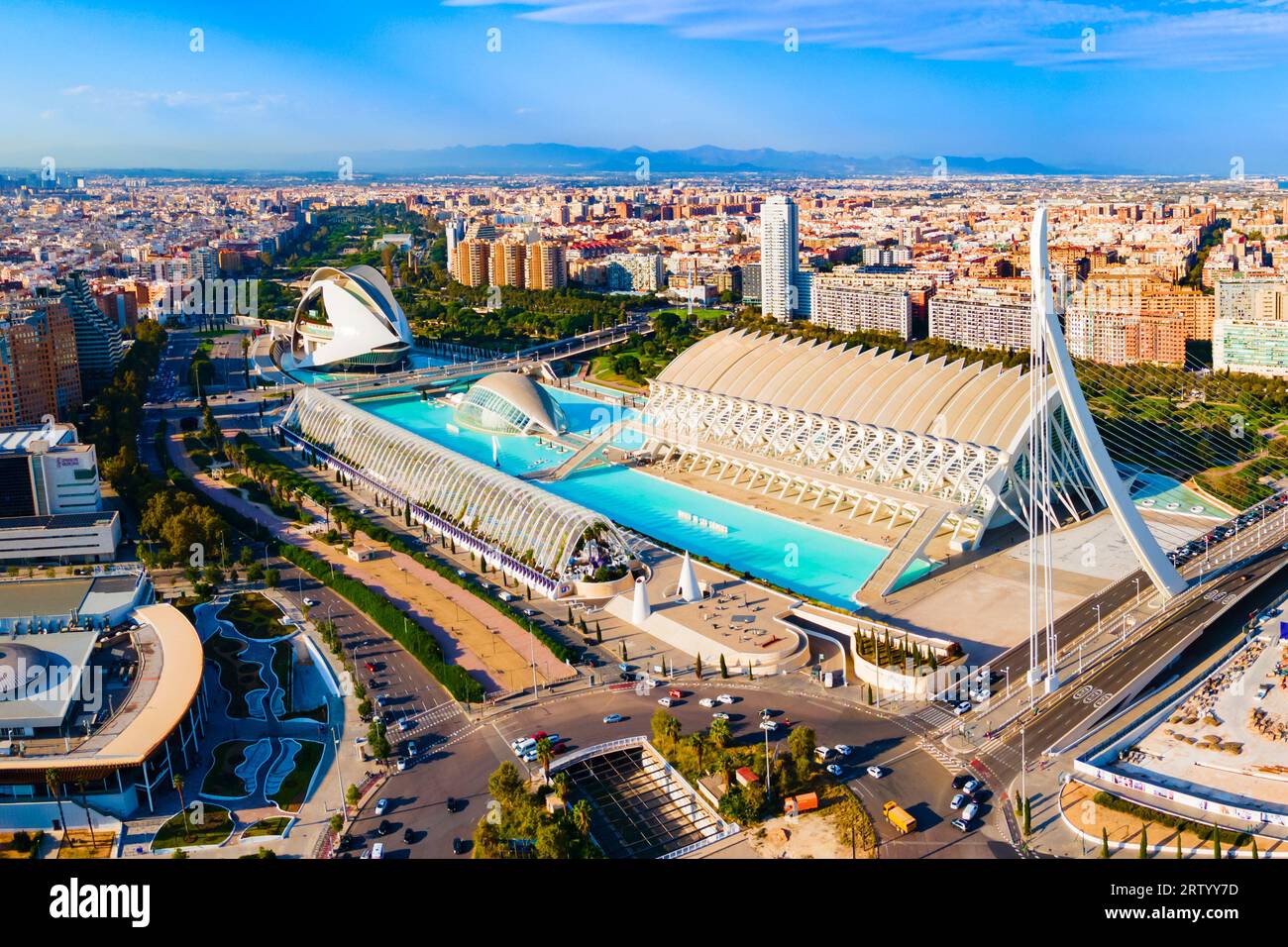Valencia, Spagna - 15 ottobre 2021: La Città delle Arti e delle Scienze ...