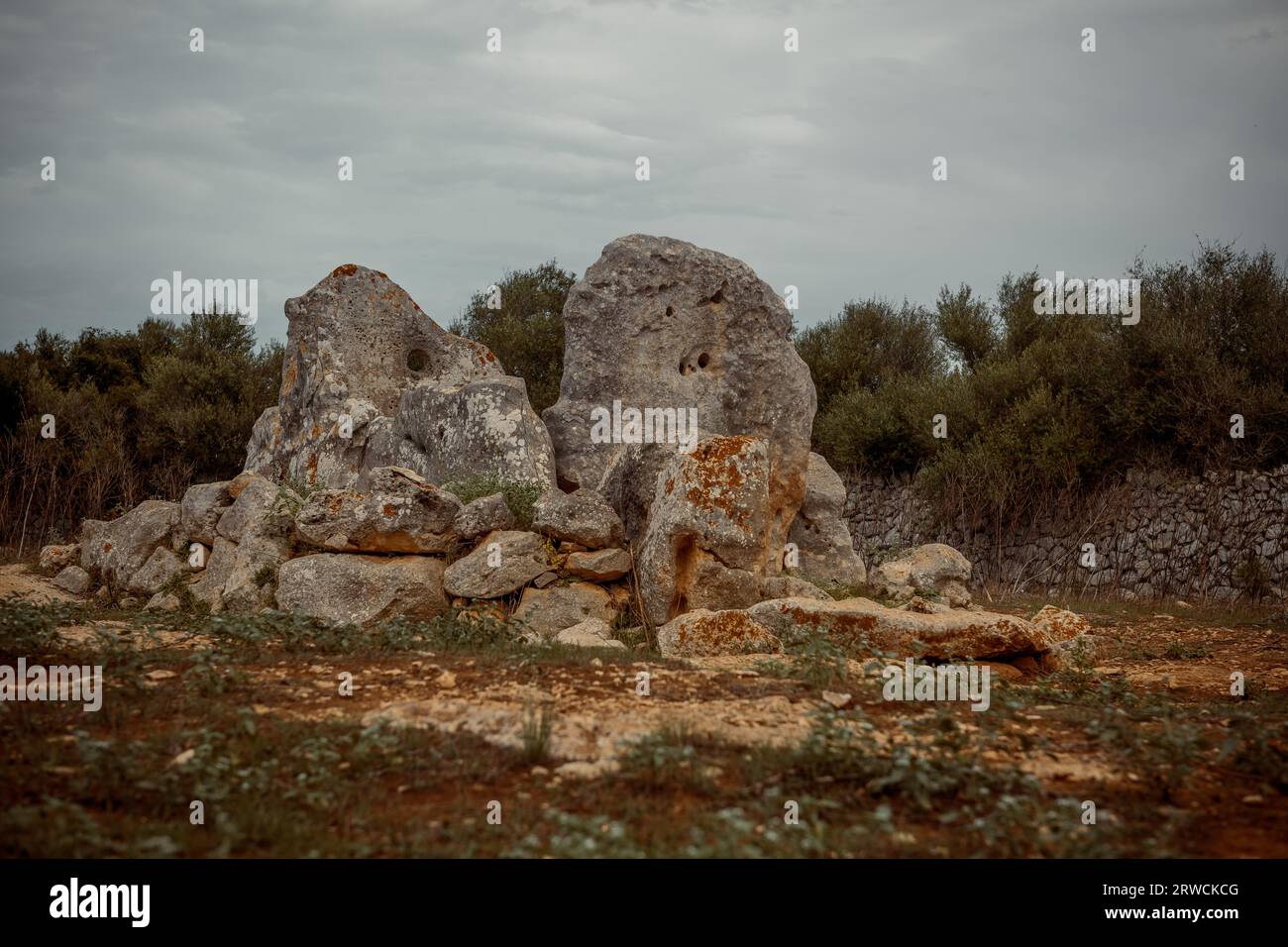 Alaior, Spagna. 18 settembre 2023: La cultura talayotica di Minorca ...