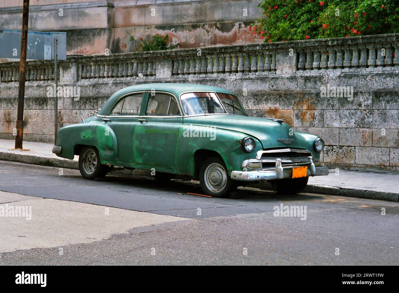 Havana car cadillac immagini e fotografie stock ad alta risoluzione - Alamy