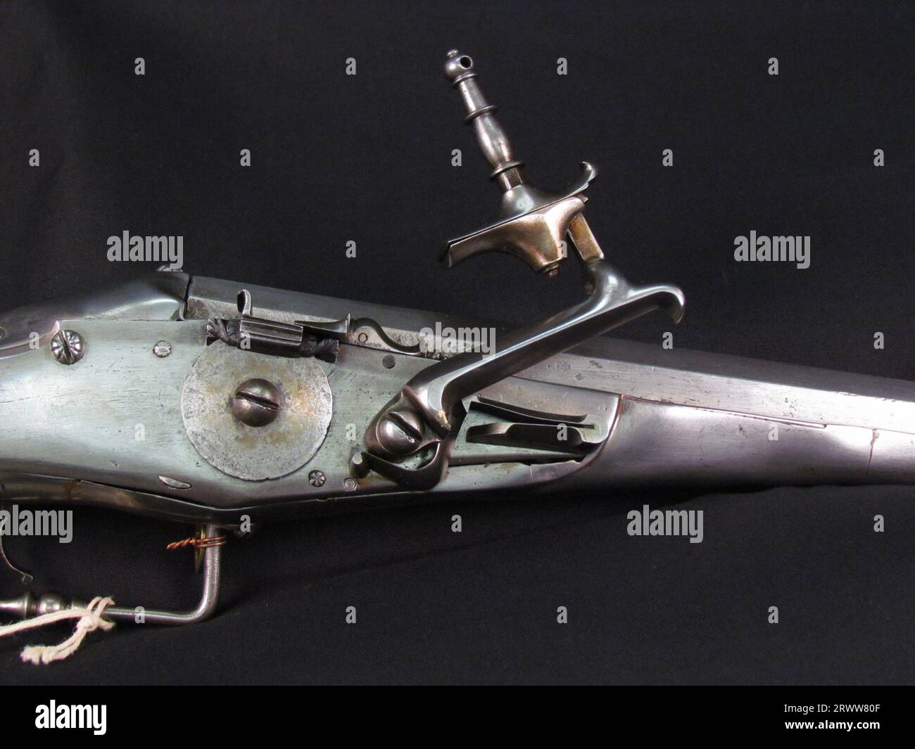 Wheellock mechanism immagini e fotografie stock ad alta risoluzione - Alamy