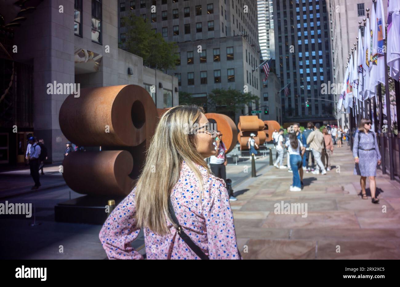 La scultura d'arte pubblica "ONE through ZERO (The Ten Numbers)" (1980 ...