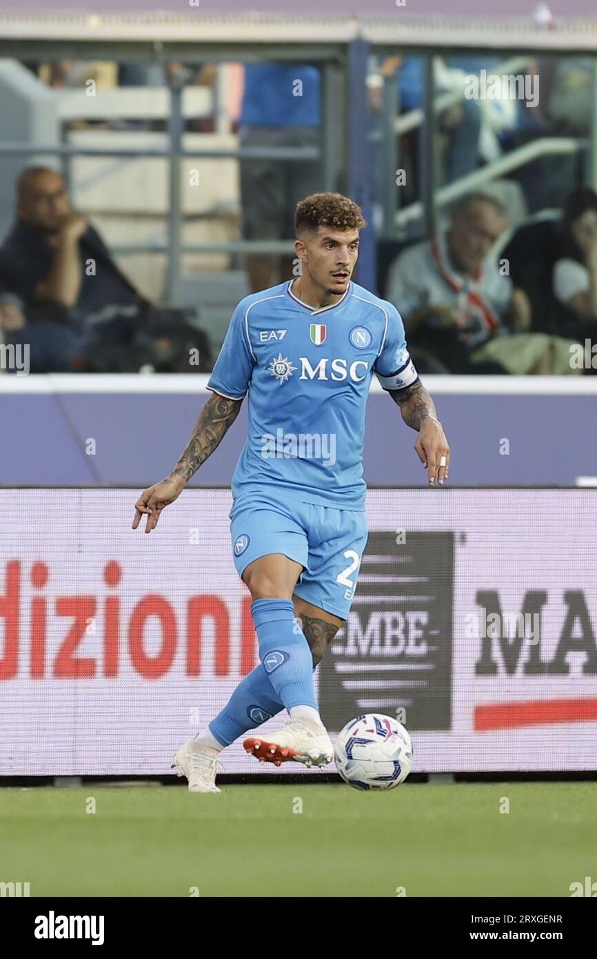 Il difensore italiano del Napoli Giovanni di Lorenzo controlla la palla durante la partita di ...