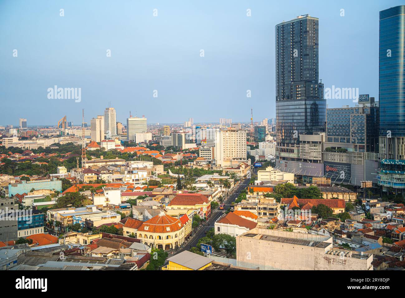 Indonesien surabaya road immagini e fotografie stock ad alta ...