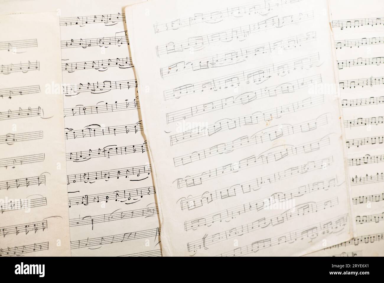 Note musicali scritte a mano immagini e fotografie stock ad alta ...