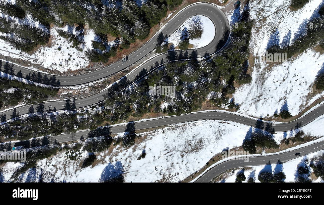 Curva stretta immagini e fotografie stock ad alta risoluzione - Alamy