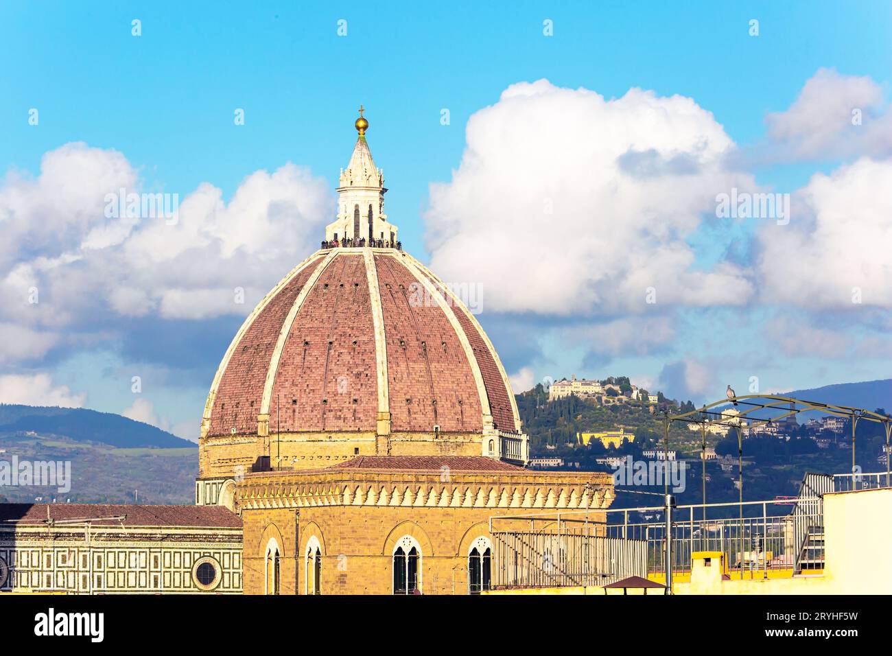Tetti e skyline di firenze immagini e fotografie stock ad alta ...