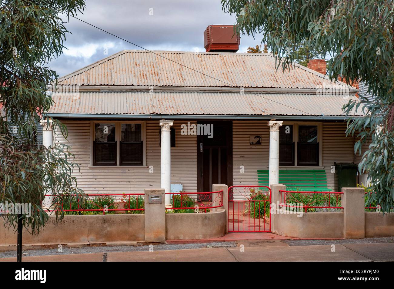 Un esempio di architettura domestica peculiare di Broken Hill, dove la ...