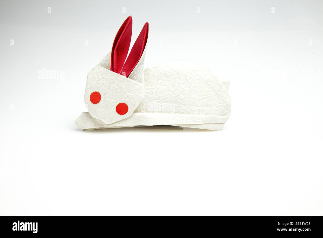 Origami di coniglio immagini e fotografie stock ad alta risoluzione - Alamy