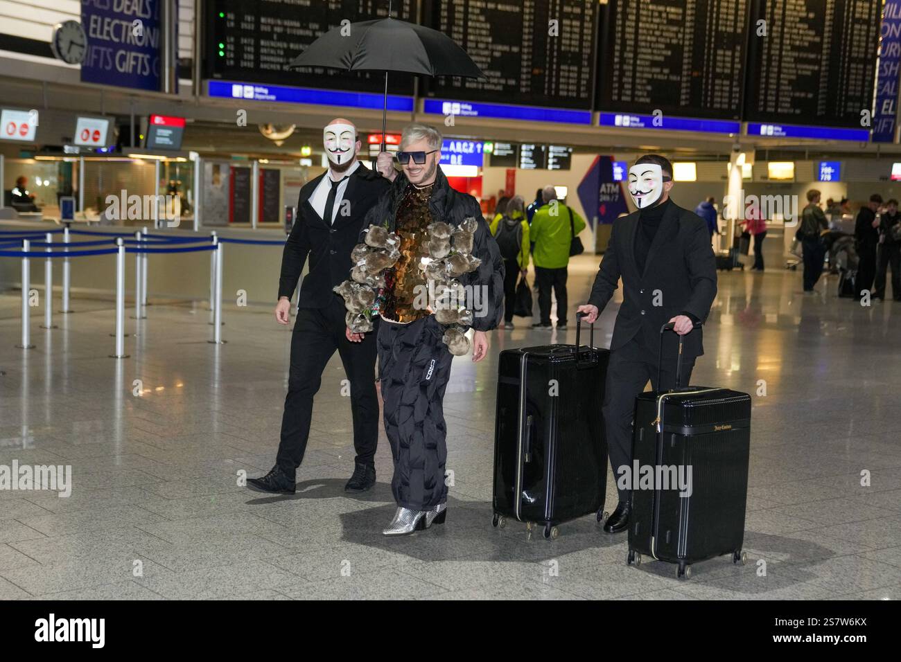 RTL Dschungelcamp - Francoforte 2025. Sam Dylan beim Abflug ins RTL ...