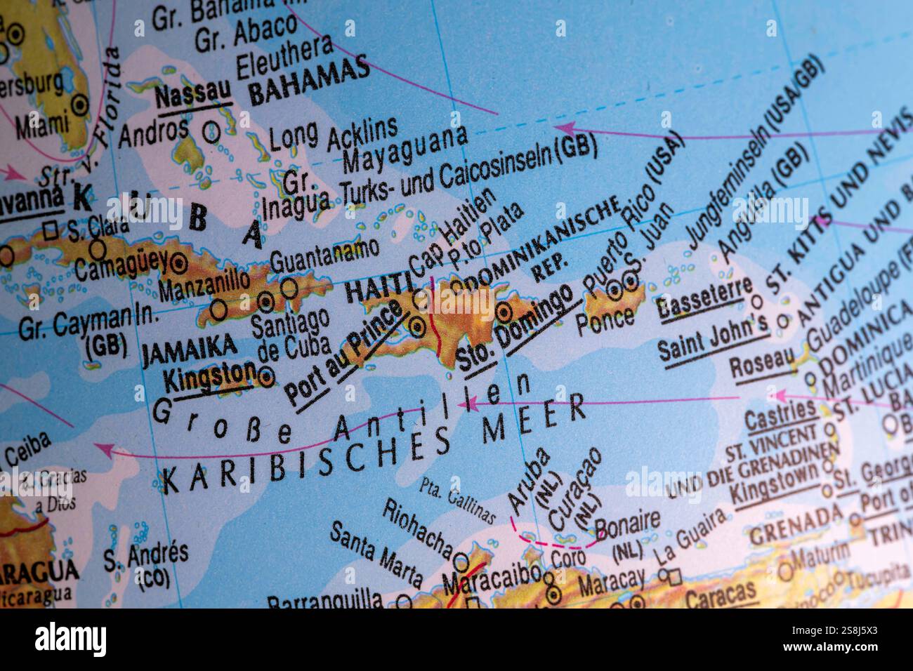 23.01.2025, Die Karibik mit Jamaika, Haiti hier auf der Landkarte eines Globus. 23.01.2025 ...