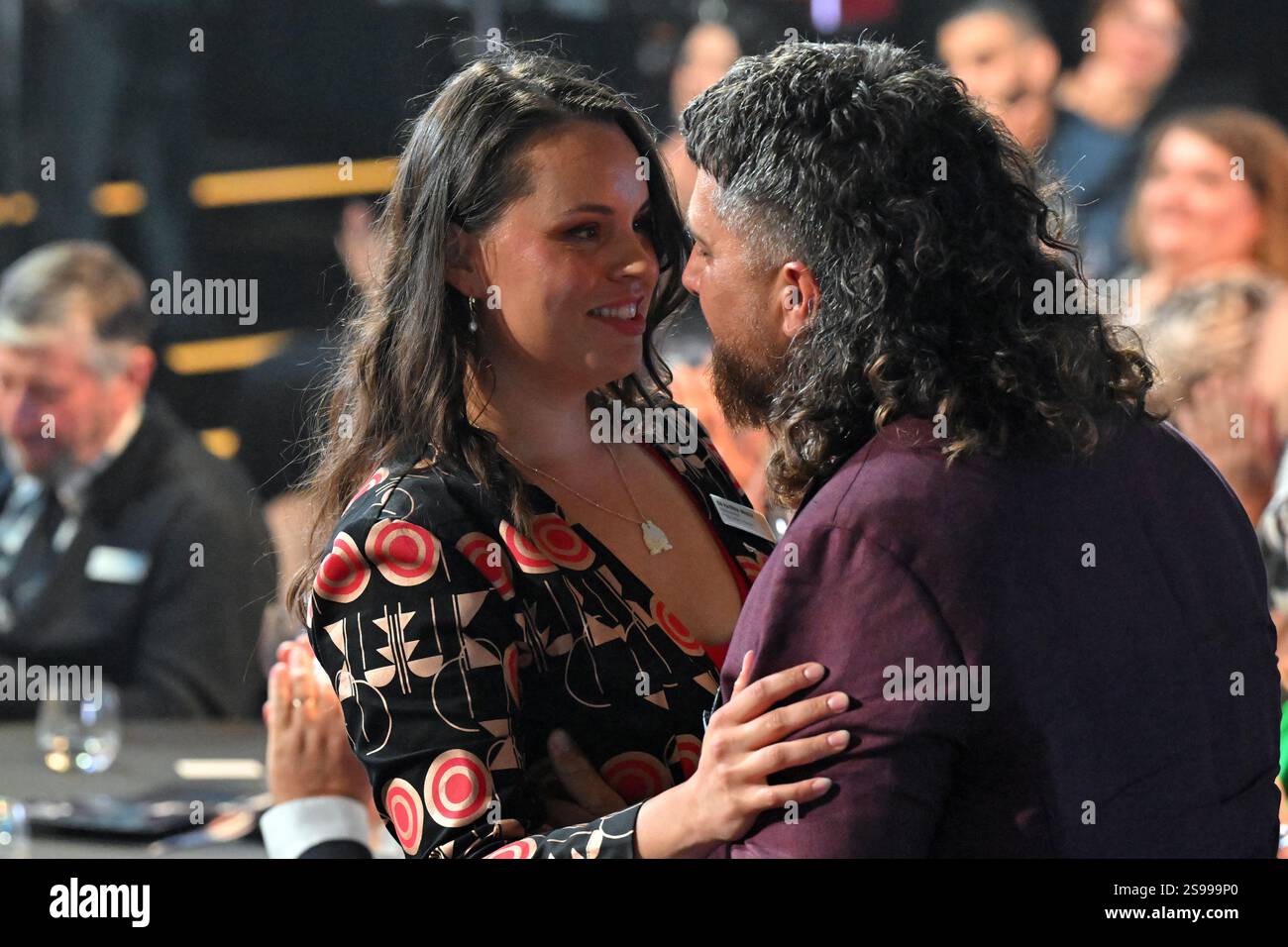 La giovane australiana dell'anno Katrina Wruck festeggia con Nathan ...