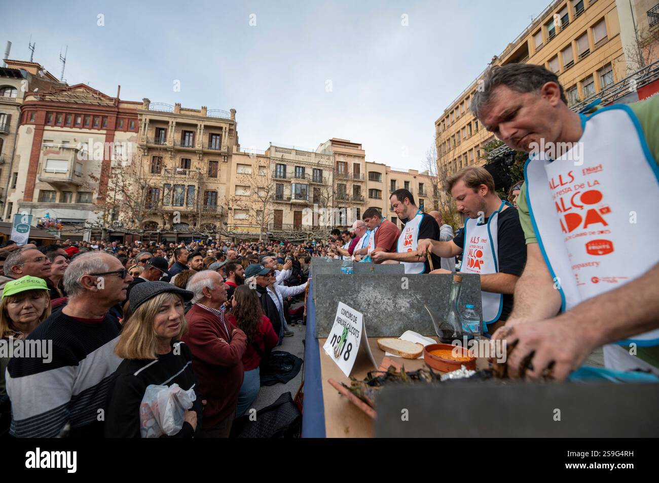 Calçot eating contest during the Festa de la Calçotada, on January 26 ...