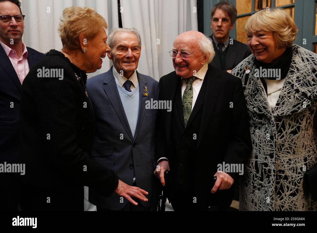 Il presidente irlandese Michael D Higgins e sua moglie Sabina con i ...