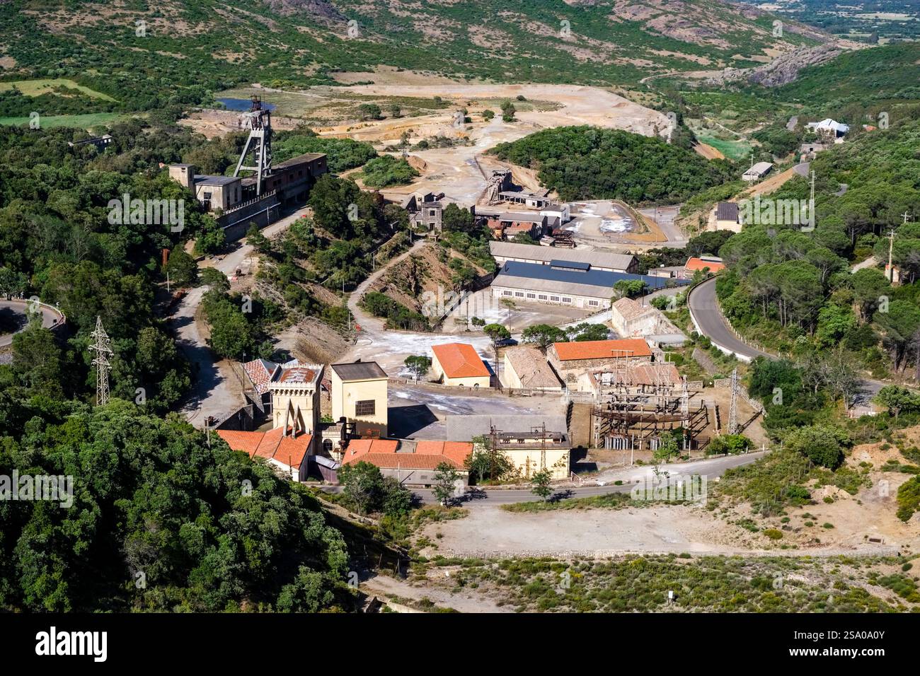 Veduta aerea della miniera di Montevecchio, una volta una delle più ...