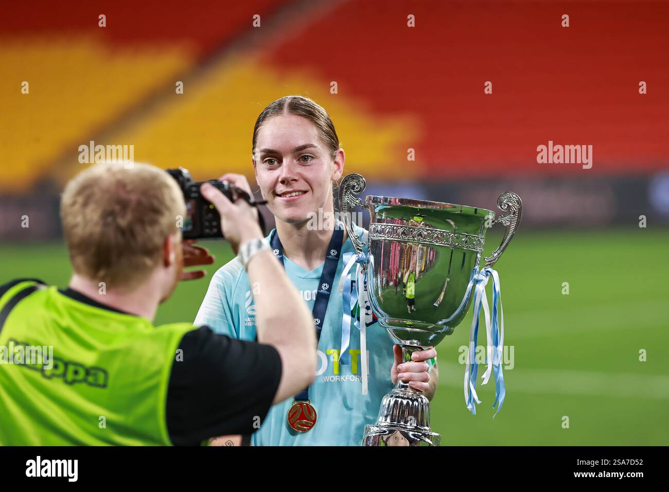 Sharni Freier è stata fotografata dai media dopo che la sua squadra ...