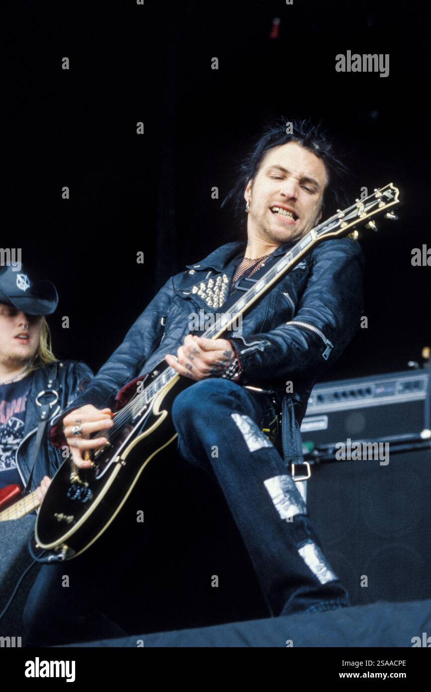 BACKYARD BABIES, READING FESTIVAL, 1999: Nicke Borg della rock band ...