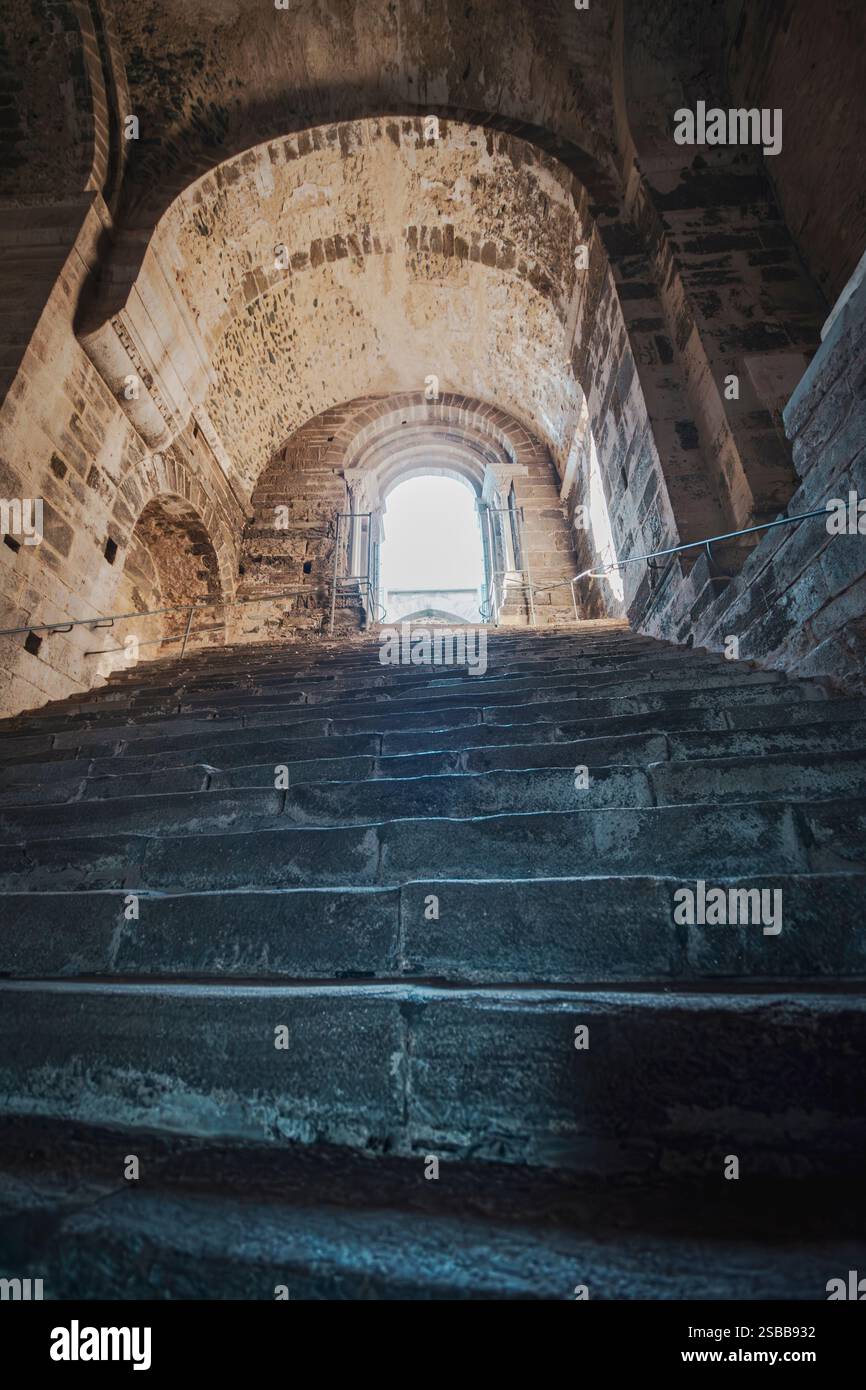 La Sacra di Saint Michel è un monastero medievale simbolo della regione ...