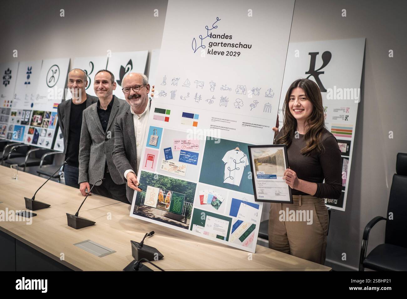 LOGO-Vorstellung fuer die Landesgartenschau Kleve im Ratssaal des ...