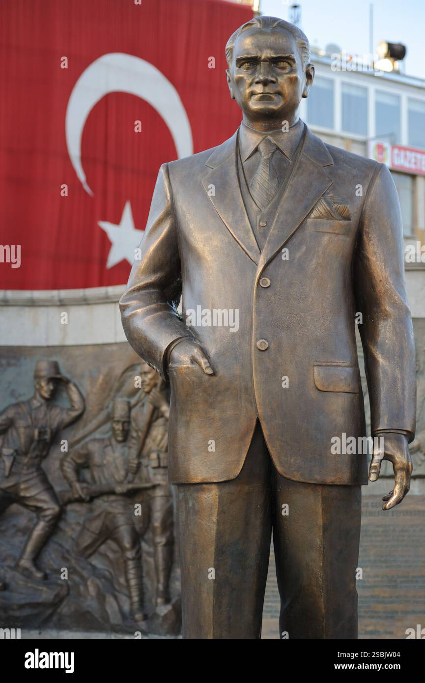 Statue mustafa kemal ataturk turkish immagini e fotografie stock ad ...