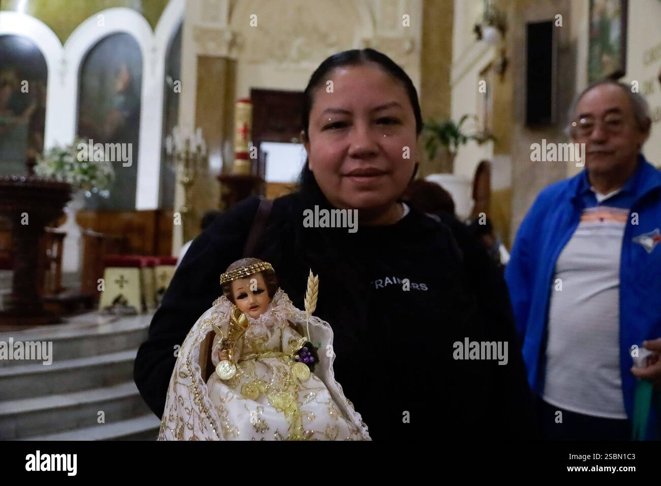 La messa del giorno delle Candlemas a città del Messico i devoti ...