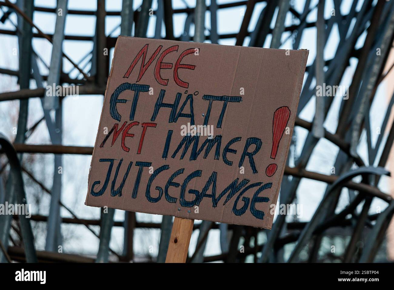 CDU Wahlkampftour 2025 Friedrich Merz vor Ort 04.02.2025 Gegendemo vor ...