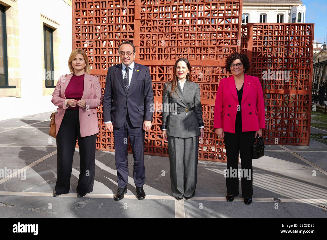 The President of the Basque Parliament, Bakartxo Tejeria (2r), receives ...