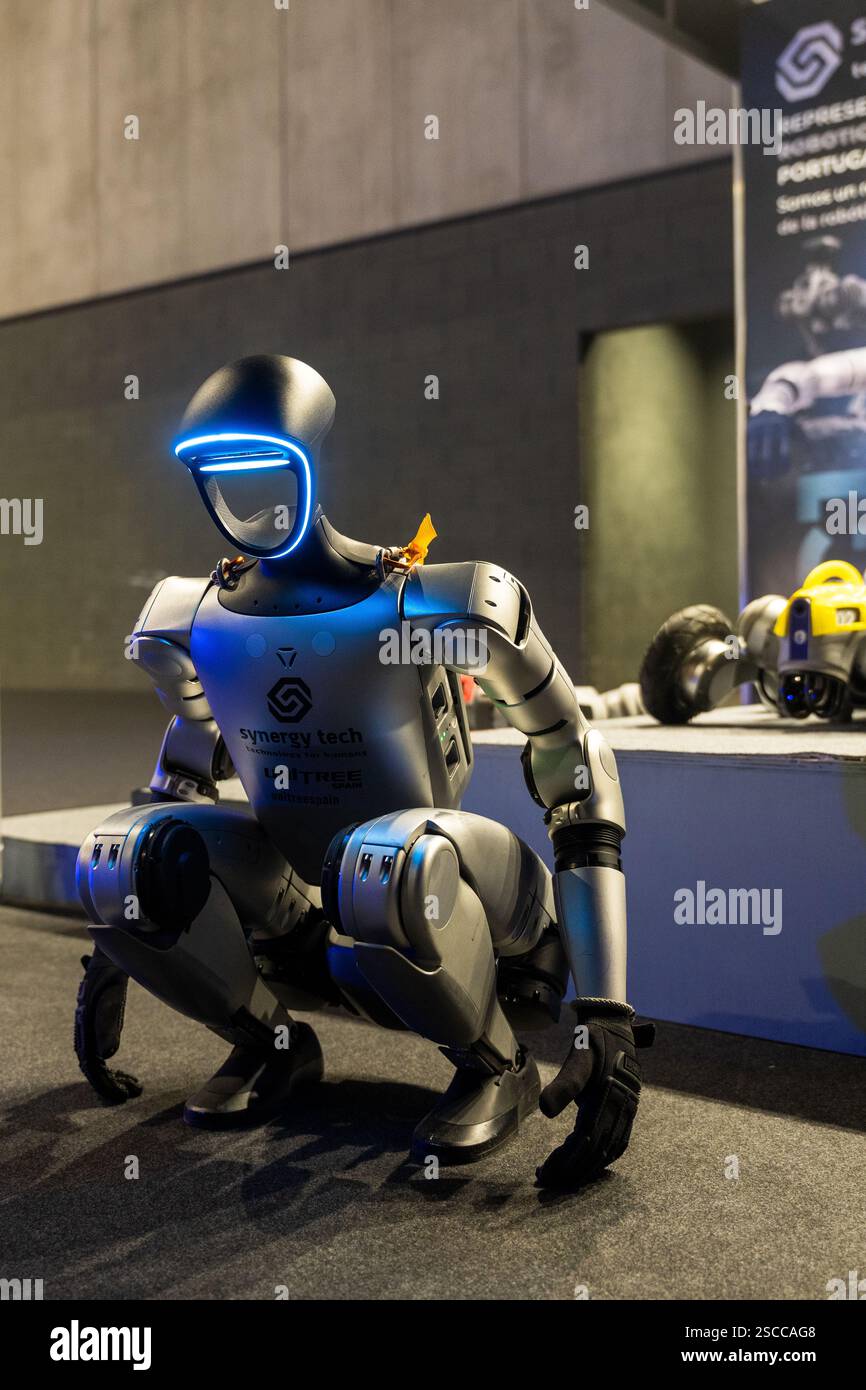 ISE 2025 (Integrated Systems Europe). Robot umanoide di Unitree ...