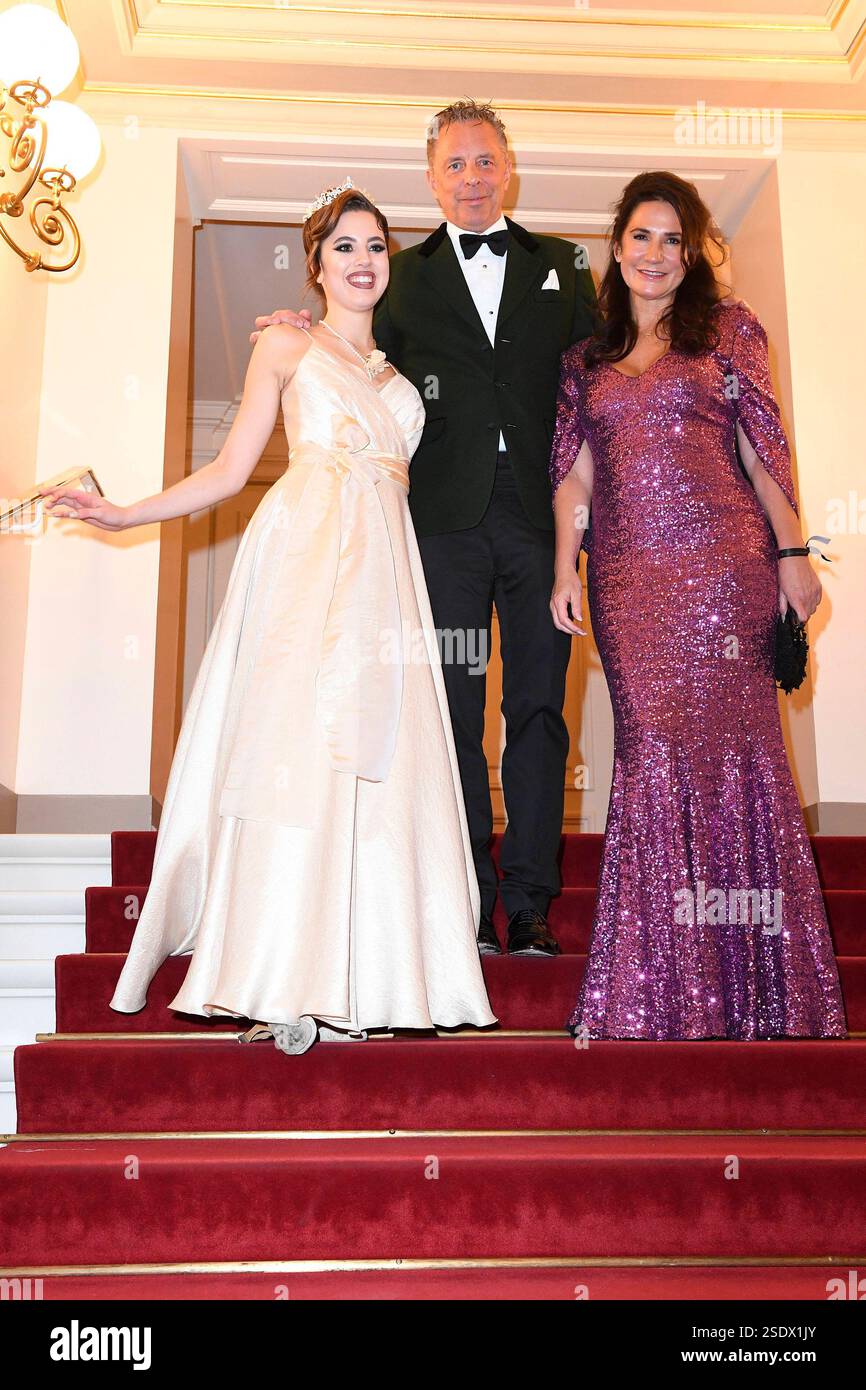 Lucia von Faber-Castell, und Patrick Graf Faber von Castell und Mariella Ahrens beim Semper ...