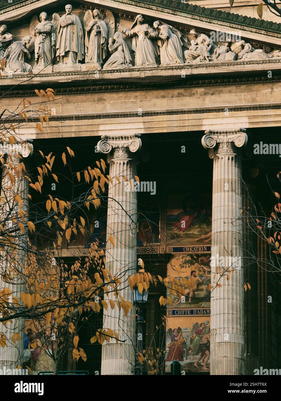 Parigi strade immagini e fotografie stock ad alta risoluzione - Alamy